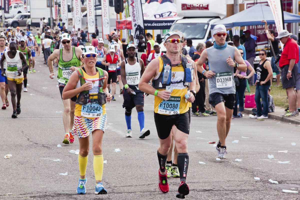 Do Marathon Runners Stop To Pee? - Fitter Habits