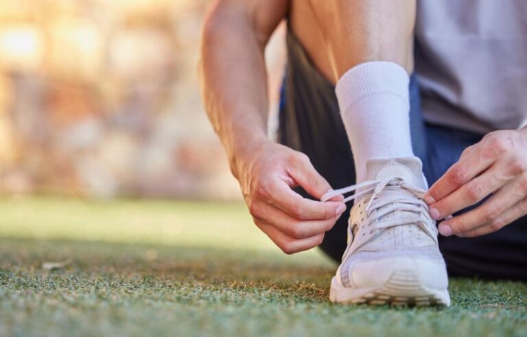 How Do Runners Treat Blisters? 5 Ways - Fitter Habits